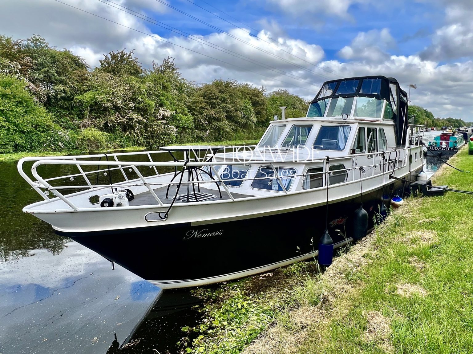 Canal and River Boat Finder